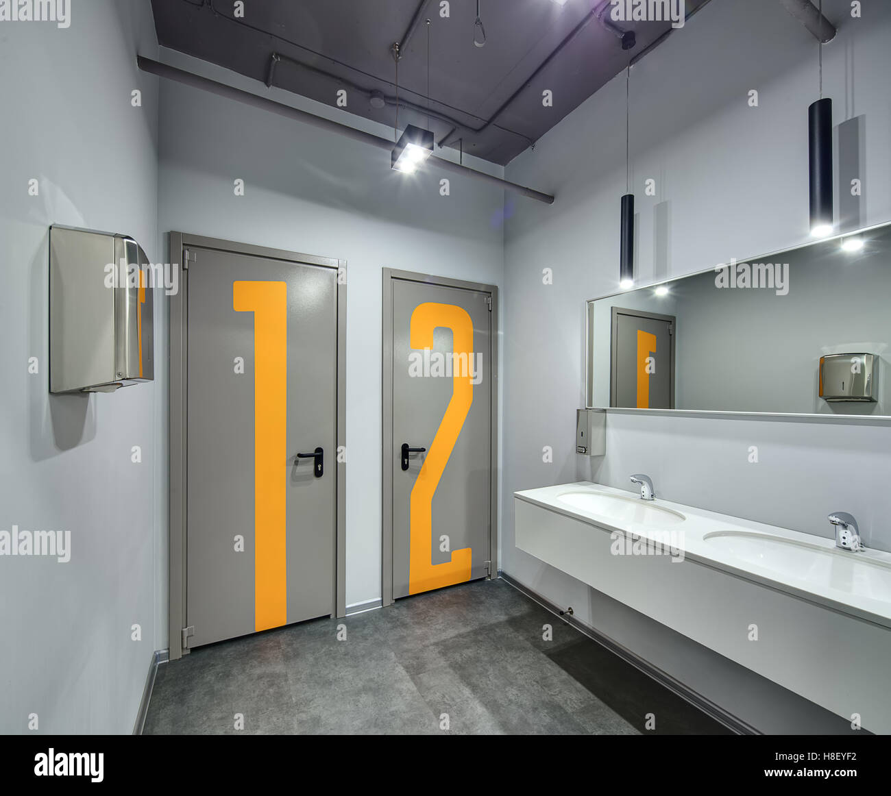 Restroom in use hi-res stock photography and images - Alamy