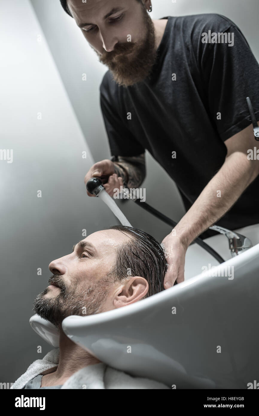 Head wash hi-res stock photography and images - Alamy