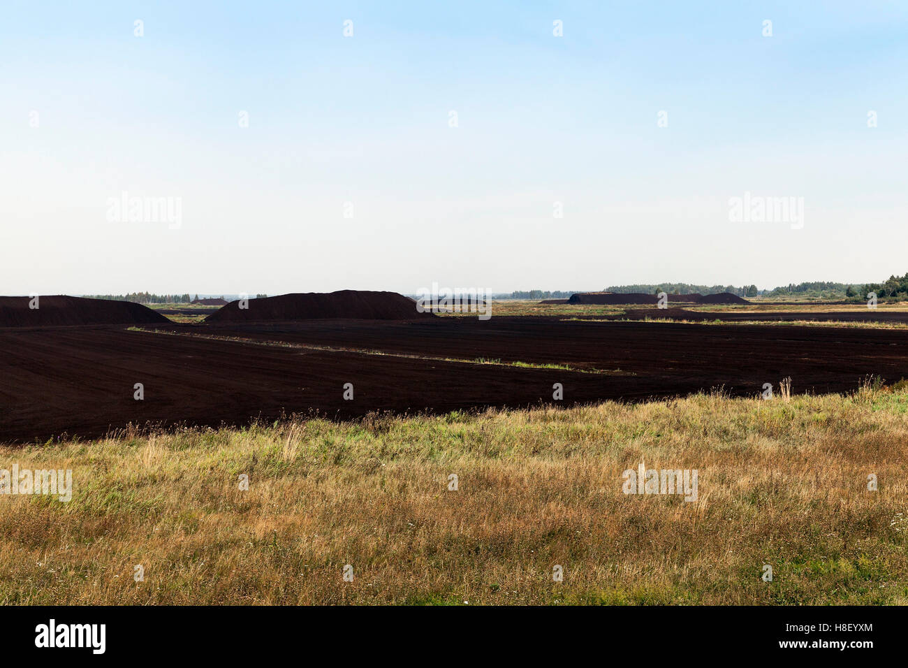 extraction of peat Stock Photo - Alamy