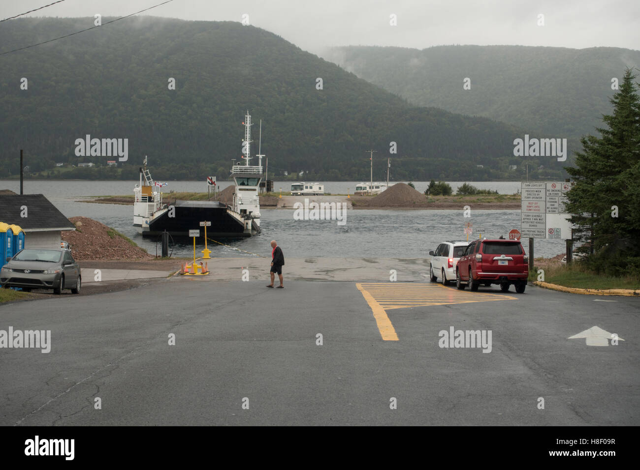 Englishtown ferry hi-res stock photography and images - Alamy