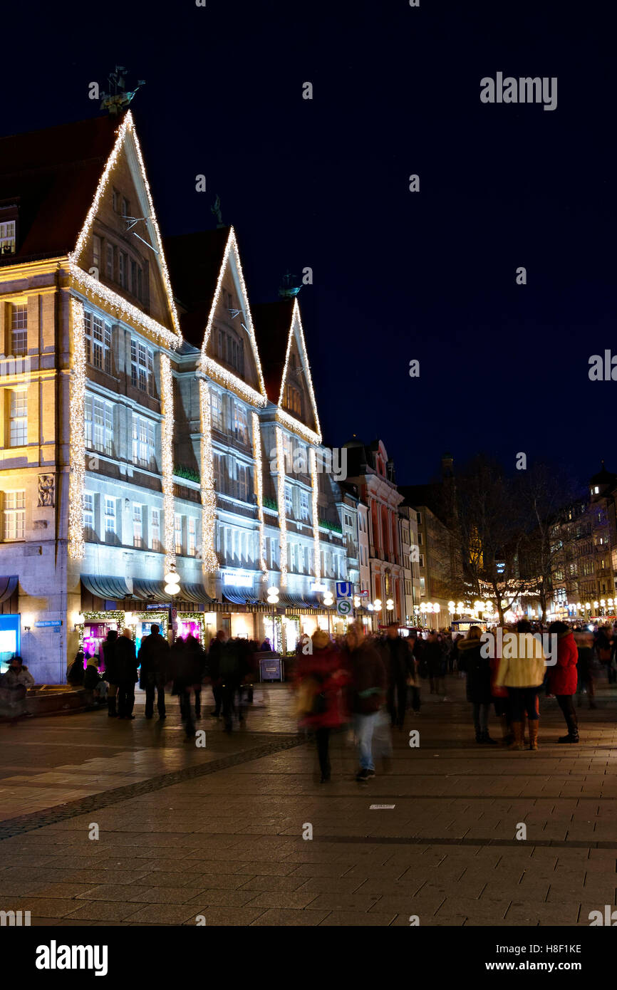 Christmas street decorations, Oberpollinger building, Neuhauser strasse ...