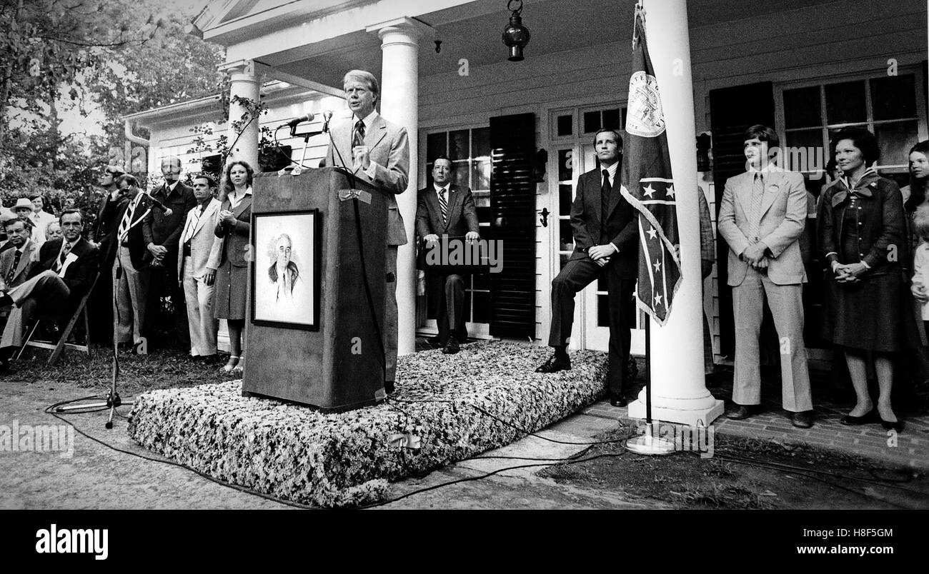 Georgia Governor Jimmy Carter begins his 1976 campaign for president of ...