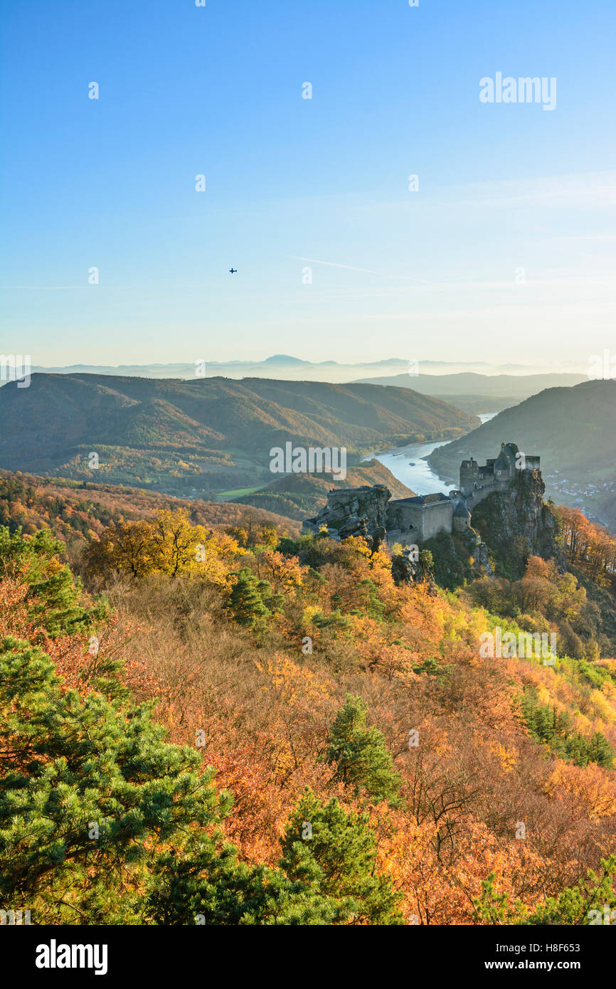 Schönbühel-Aggsbach: Aggstein Castle, river Danube, Wachau ...