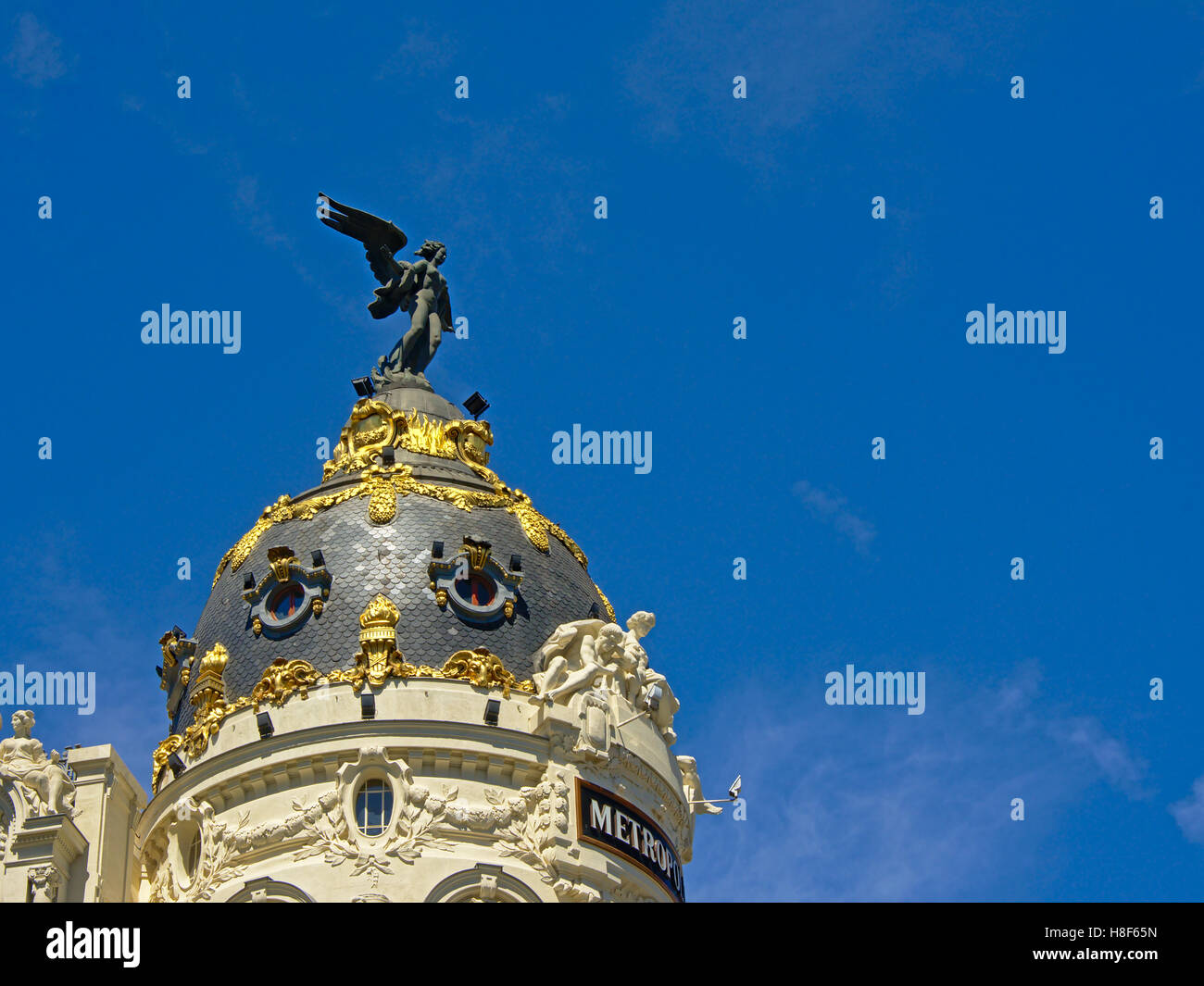 Metropolois hi-res stock photography and images - Alamy
