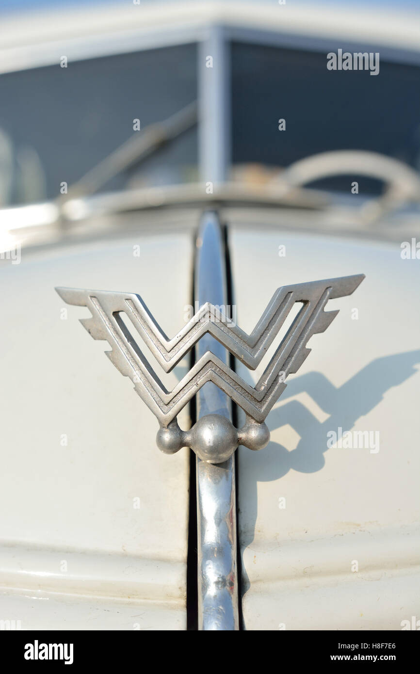 Logo wanderer hi-res stock photography and images - Alamy