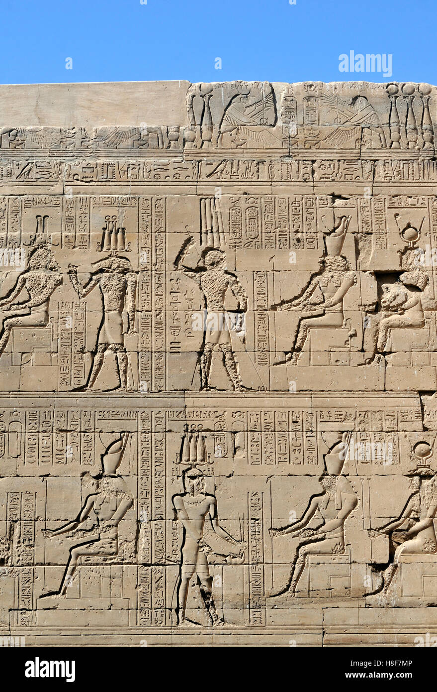 Egyptian cult temple hi-res stock photography and images - Alamy