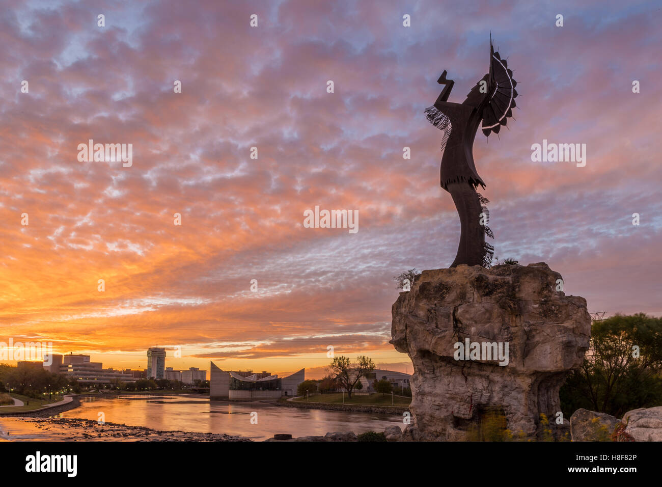 Keeper of the plains wichita hi-res stock photography and images - Alamy