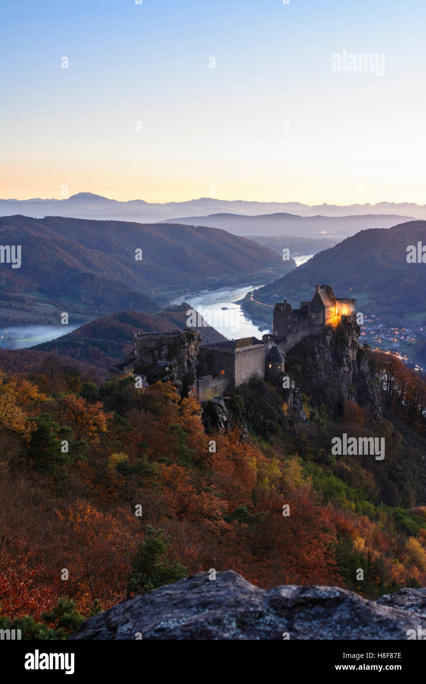 Schönbühel-Aggsbach: Aggstein Castle, river Danube, Wachau ...