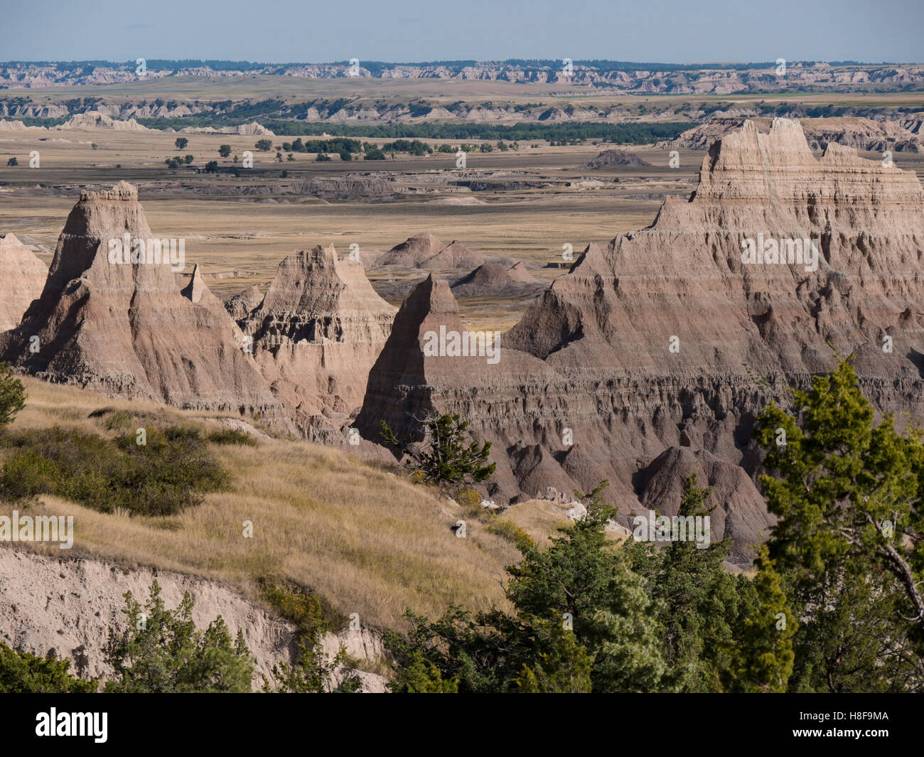 Views from the Cliff Shelf Trail, Badlands National Park, South Dakota ...