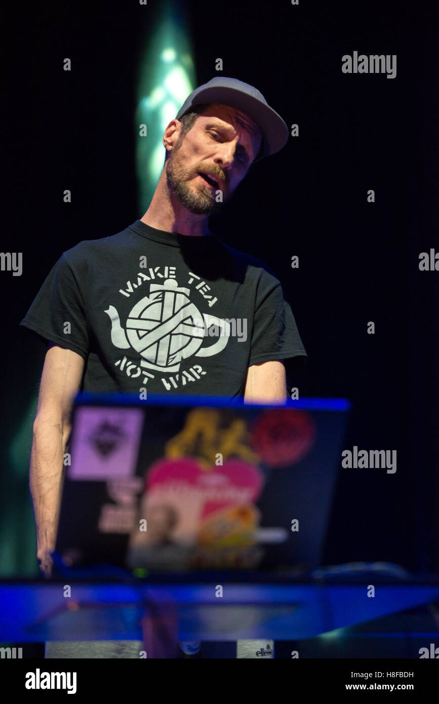 Sleaford mods 2016 hi-res stock photography and images - Alamy