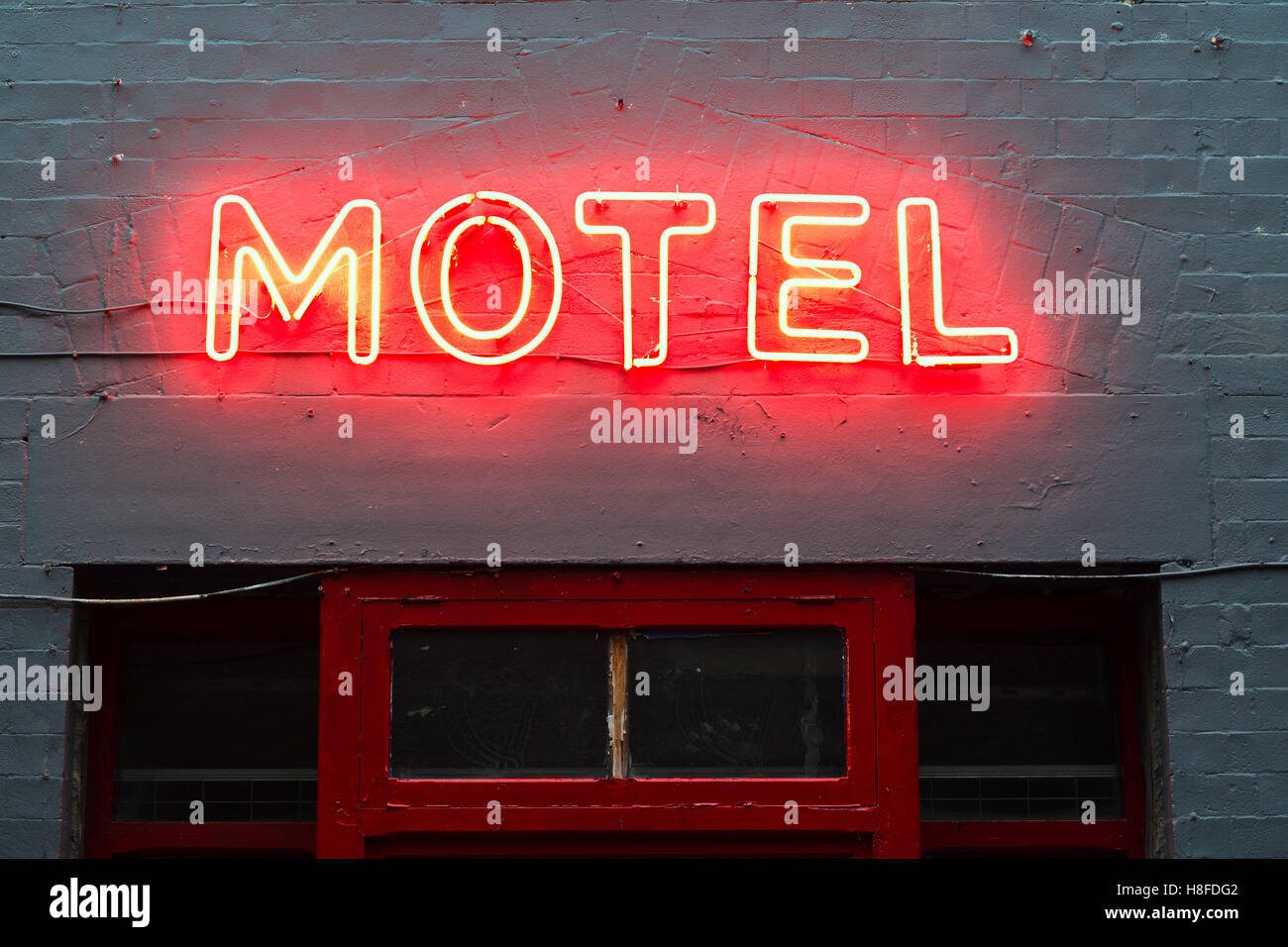 Motel neon sign hi-res stock photography and images - Alamy