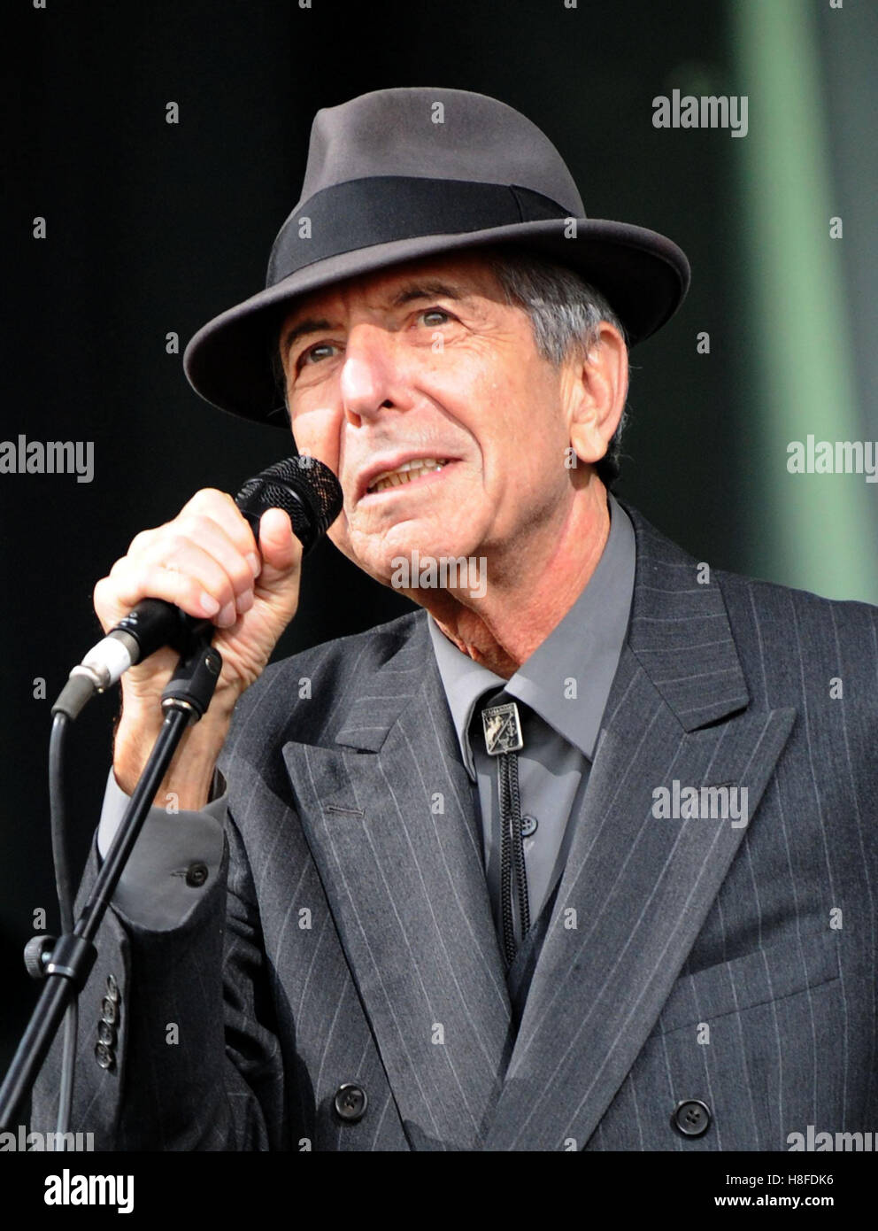 Leonard cohen hi-res stock photography and images - Alamy