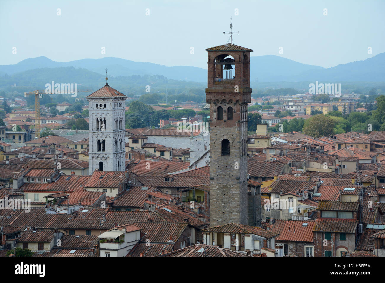 Roofs old italian town hi-res stock photography and images - Alamy