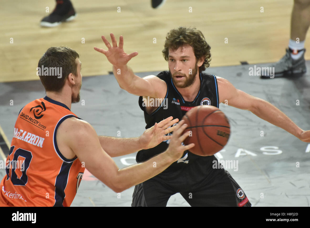 Auckland, New Zealand. 11th Nov, 2016. Mitch Mccarron of Taipans (L ...
