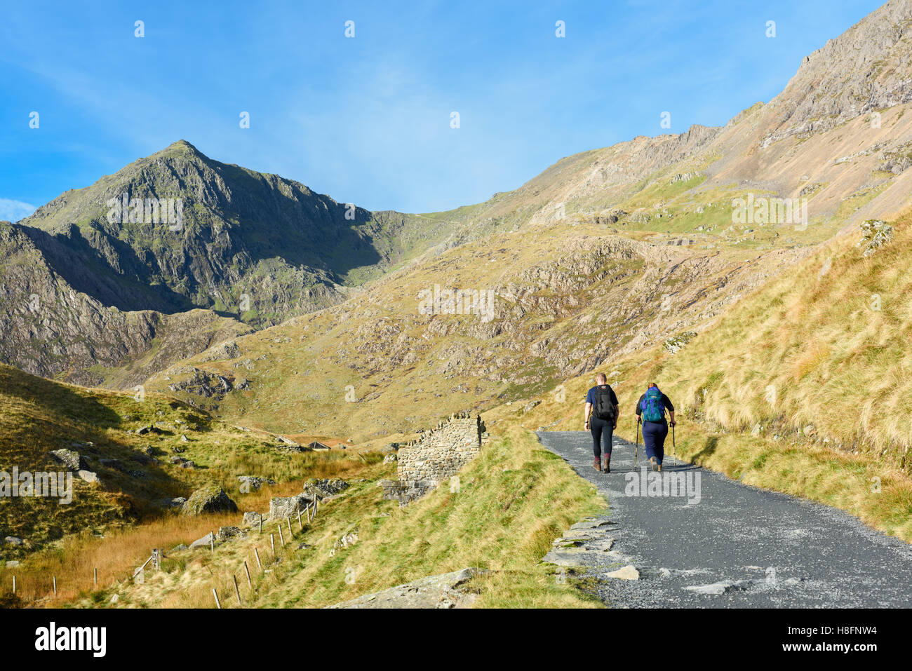 Miners path to Mount Snowdon Stock Photo - Alamy