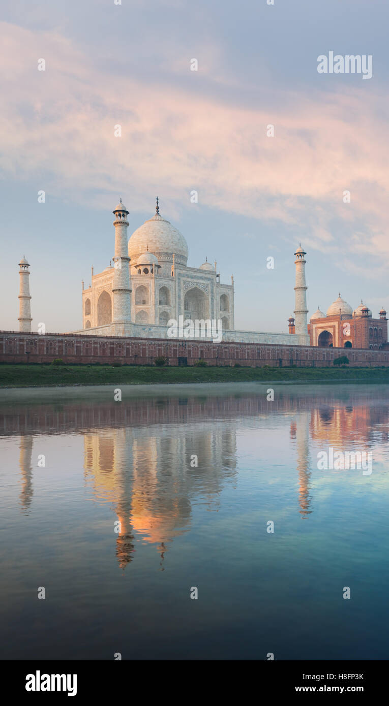 Majestic Taj Mahal marble glowing orange and red mosque beautifully ...