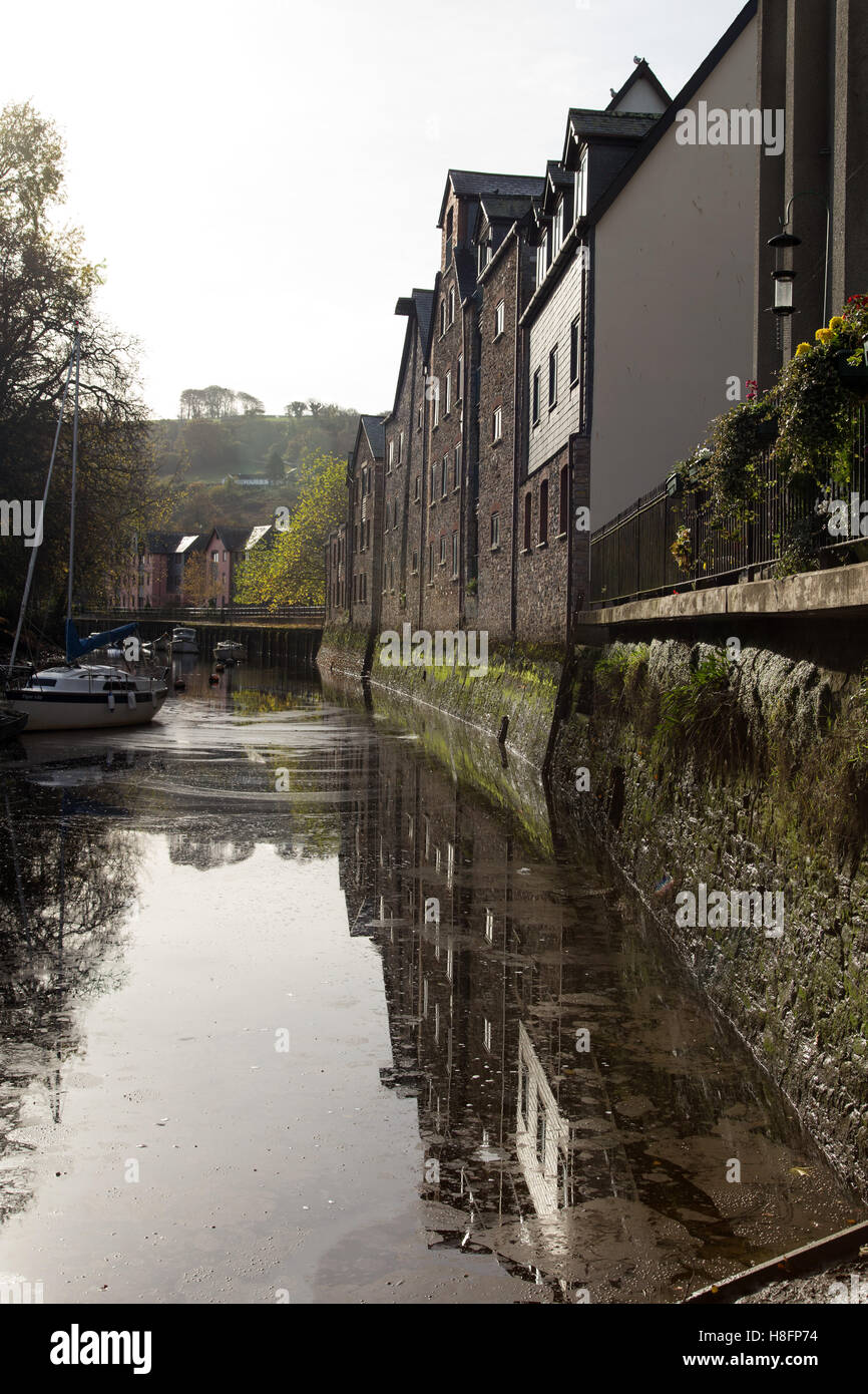 Totnes riverside hi-res stock photography and images - Alamy
