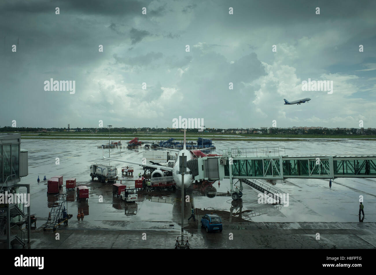 Aircraft take off Stock Photo - Alamy