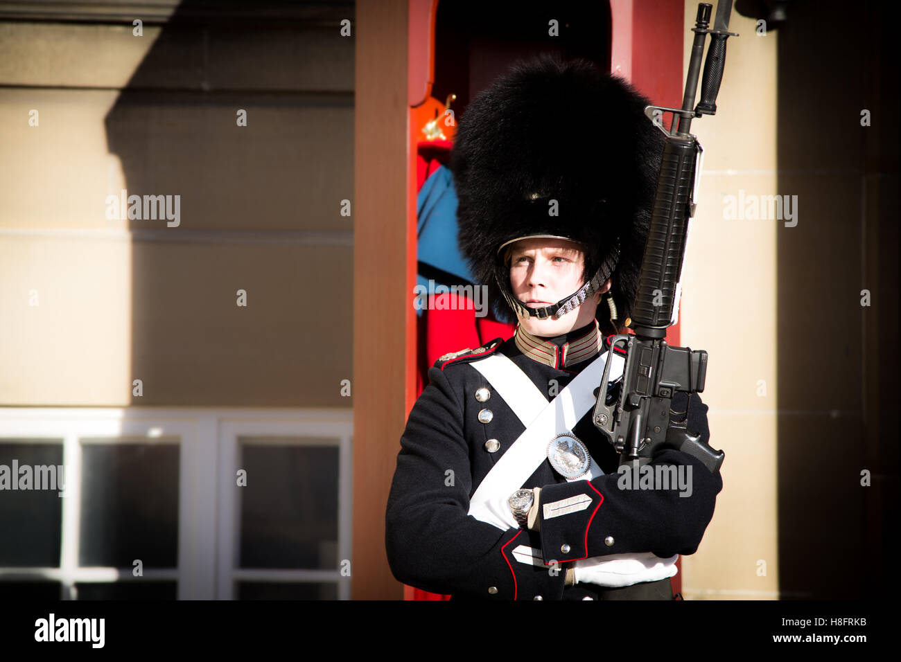 Queen life guard hi-res stock photography and images - Alamy