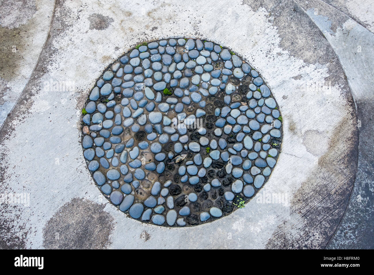 Patio pebbles hi-res stock photography and images - Alamy