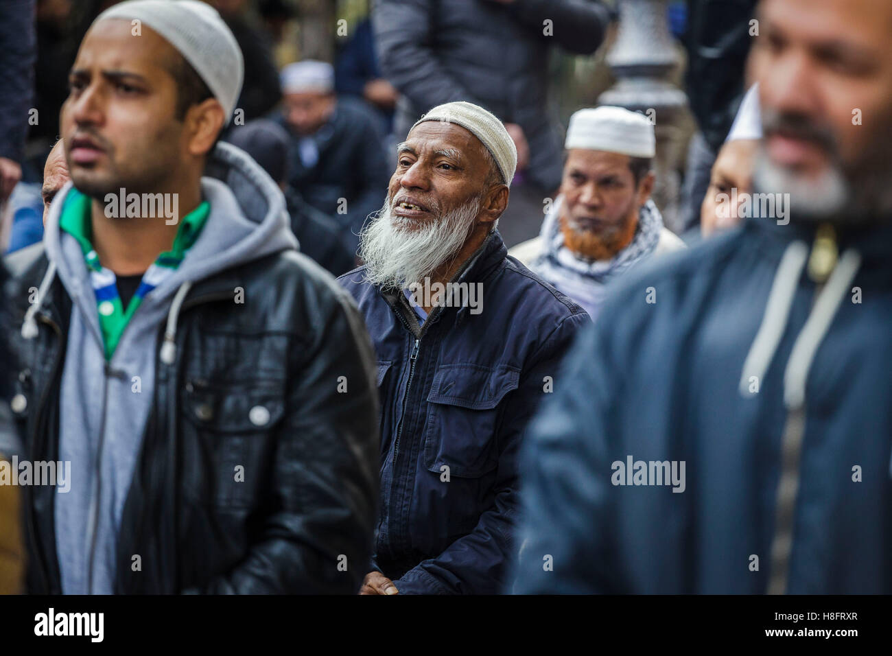 Rome, Italy. 11th Nov, 2016. Muslims attend Friday prayer during a ...