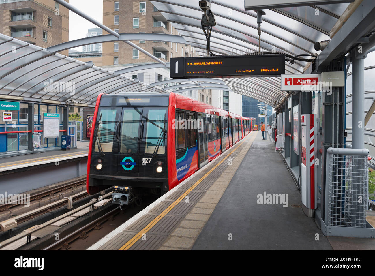 Crossharbour station hi-res stock photography and images - Alamy