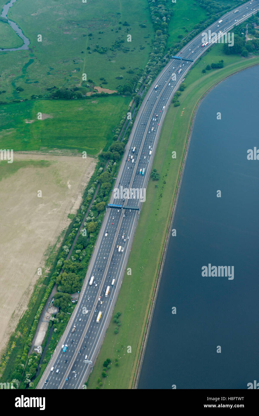 Aerial shots of london hi-res stock photography and images - Alamy