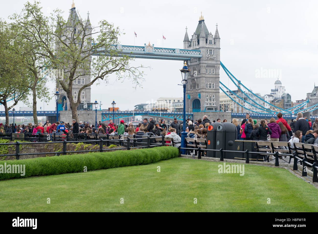 England, London, close the Tower Bridge Stock Photo - Alamy