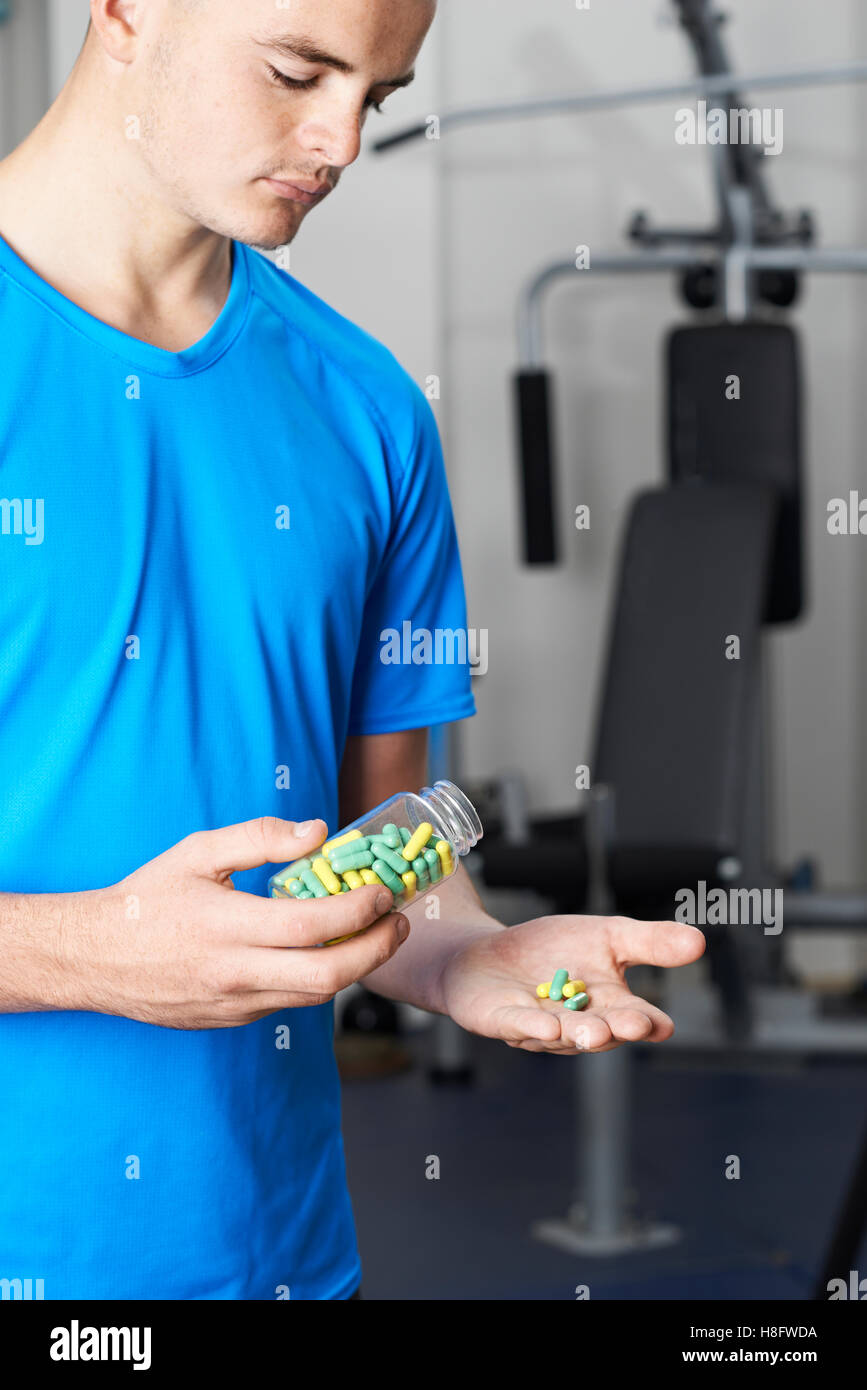 Pill tablets taking hi-res stock photography and images - Alamy