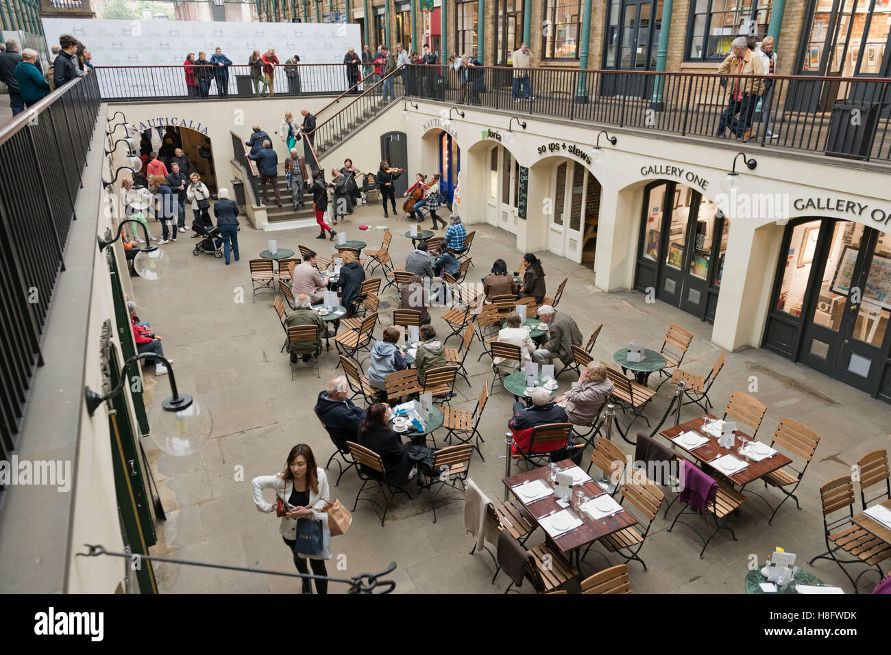 England, London, gastronomy in the Covent Garden Market, The Crusting ...