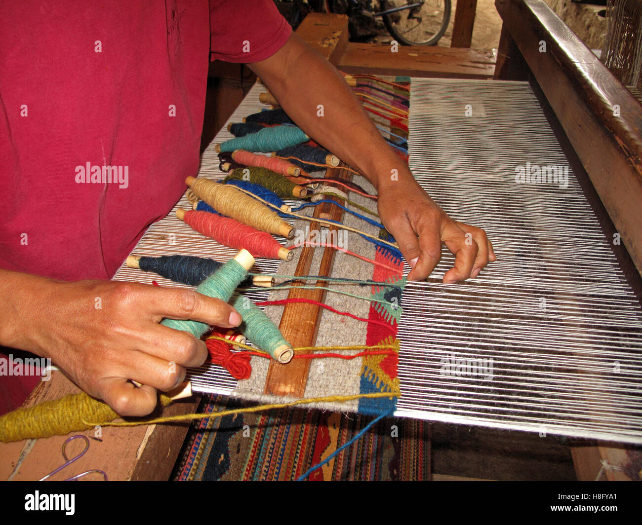 Weaving traditional indian rug hi-res stock photography and images - Alamy