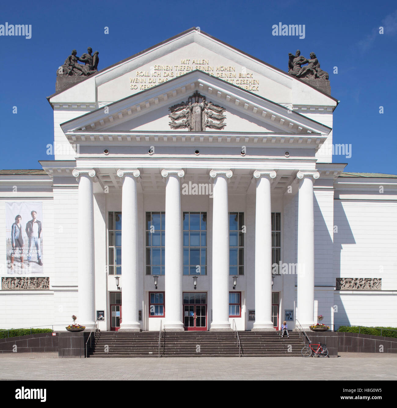 German opera on the rhine hi-res stock photography and images - Alamy