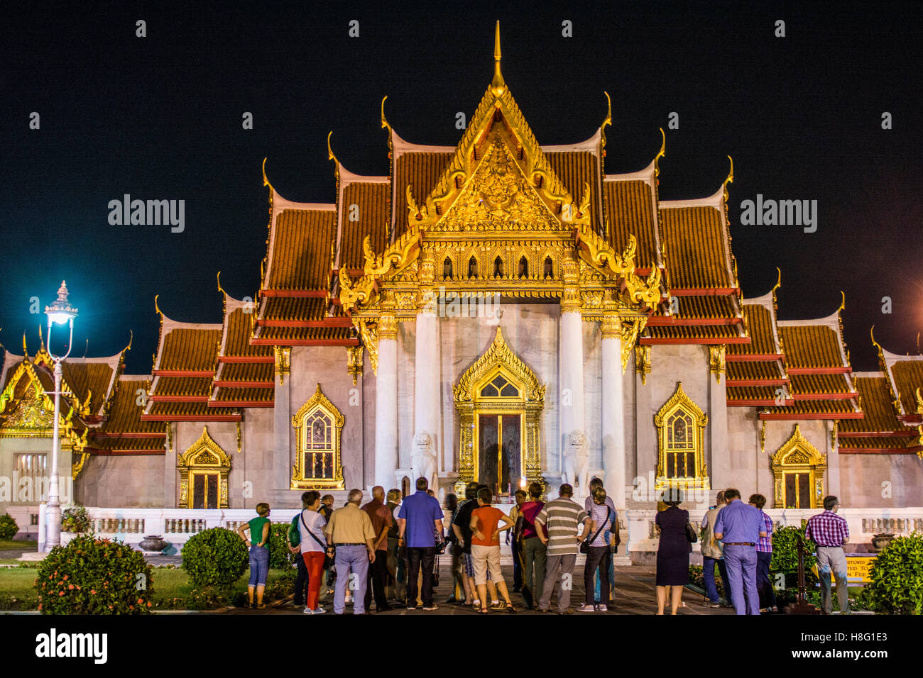 Bangkok, front view of Wat Benchama-bo-bitr Stock Photo - Alamy