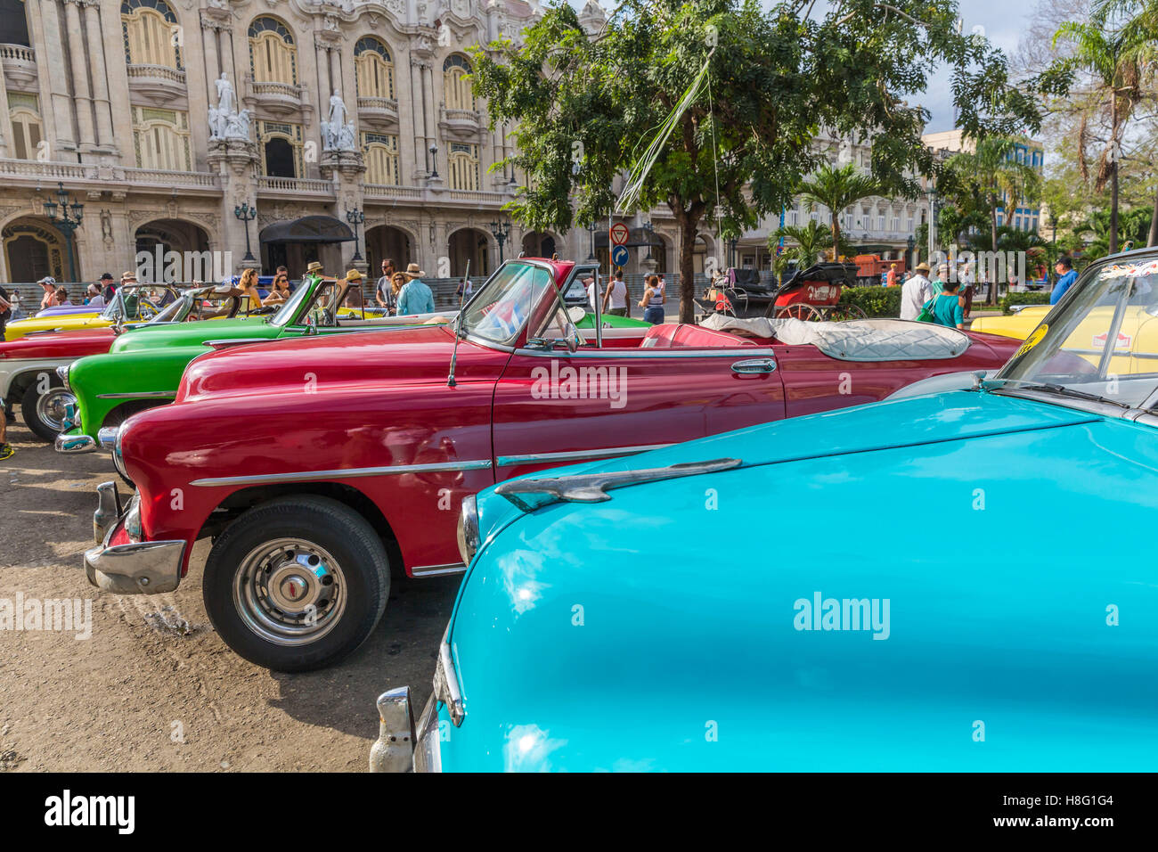 classic car taxis on the streets of Havana, Havana, La Habana, Cuba ...
