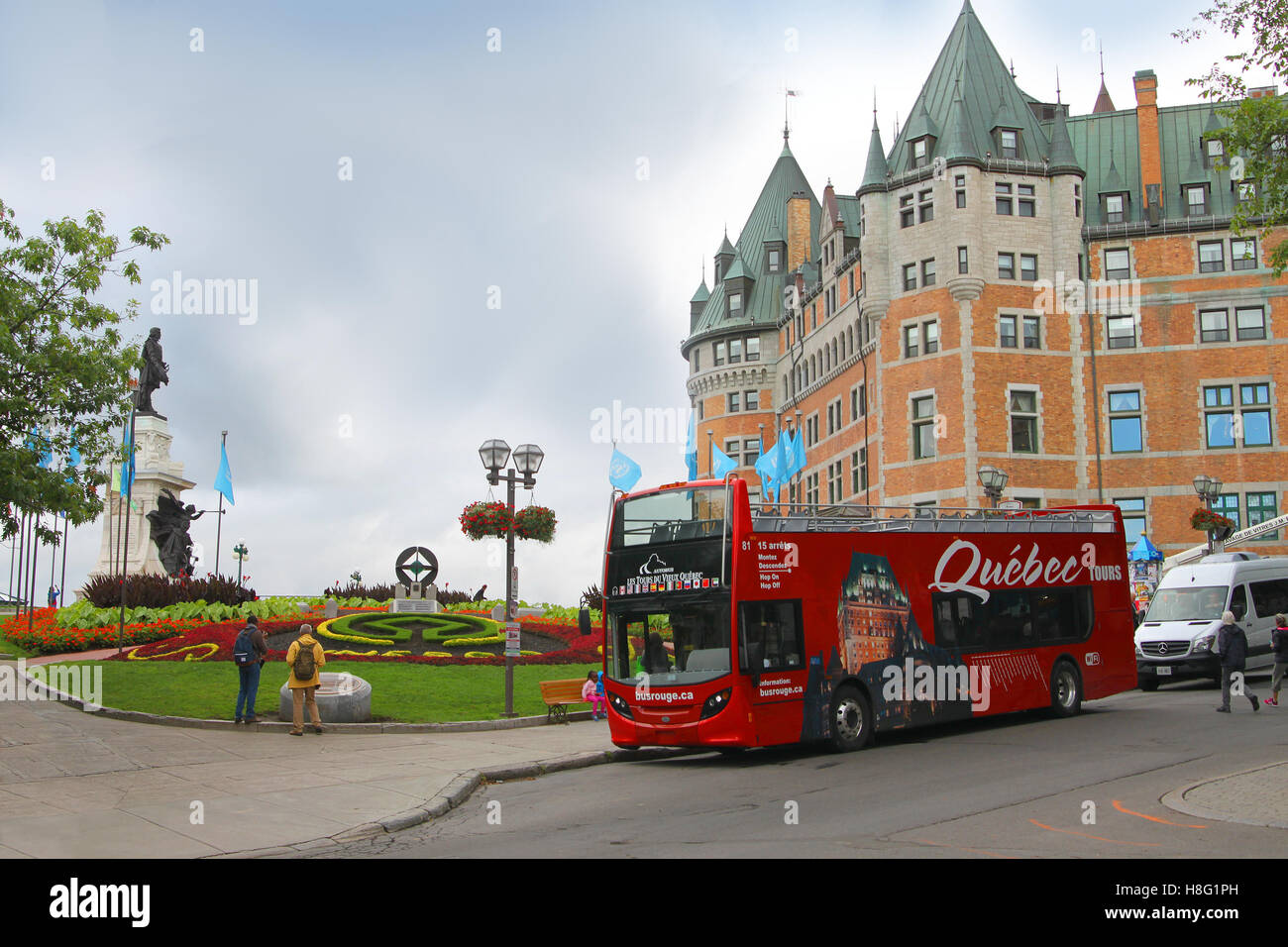 Double decker bus canada hi-res stock photography and images - Alamy