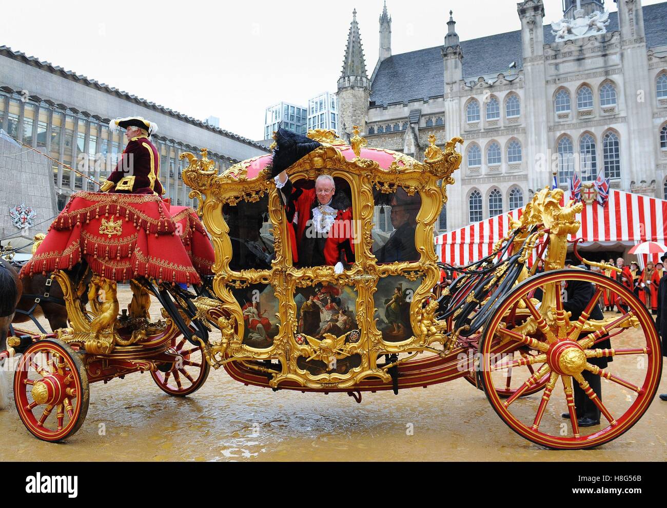 The new Lord Mayor of London Andrew Parmley waves from the Lord Mayor's ...
