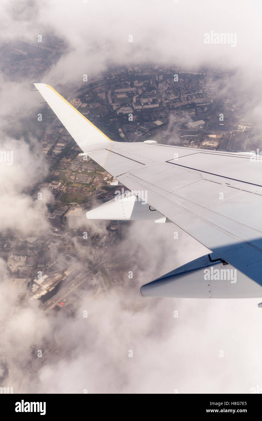 Paris plane view hi-res stock photography and images - Alamy