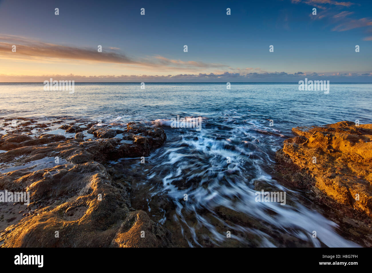 Seacombe cliff hi-res stock photography and images - Alamy