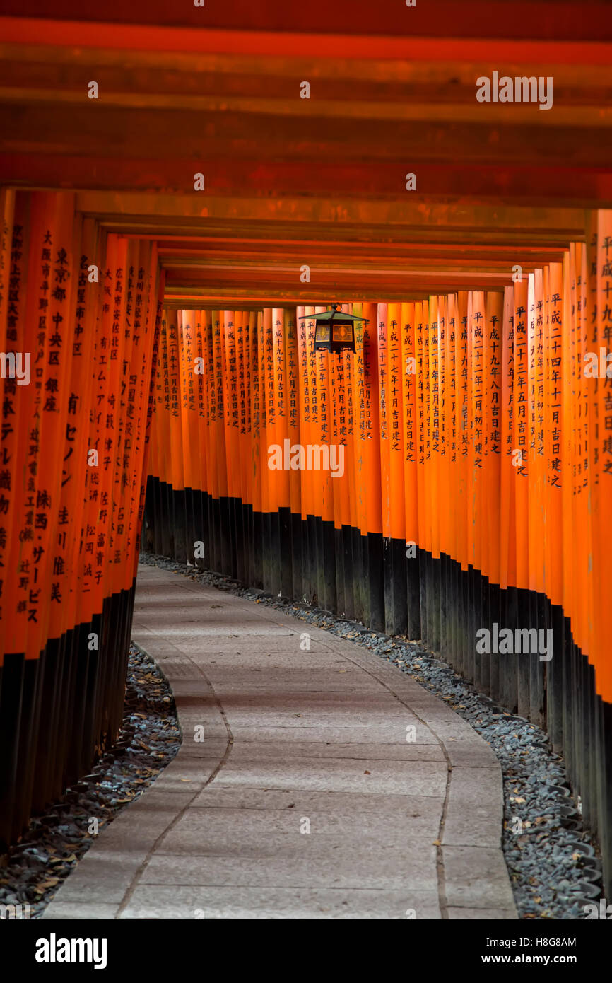 Japan walkway hi-res stock photography and images - Alamy
