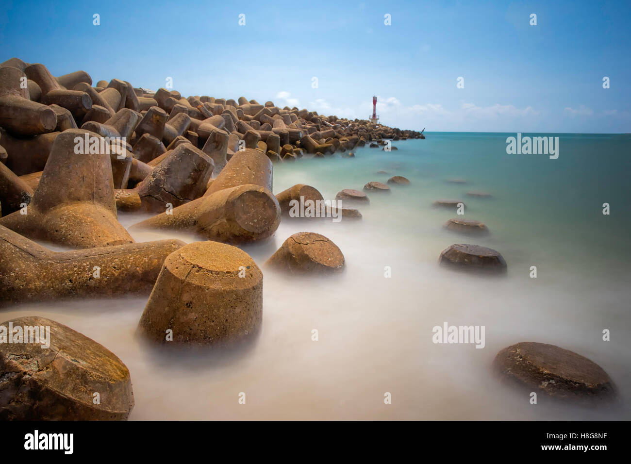 Beautiful waves breaker seascape scenery during mid day on sea shore at ...
