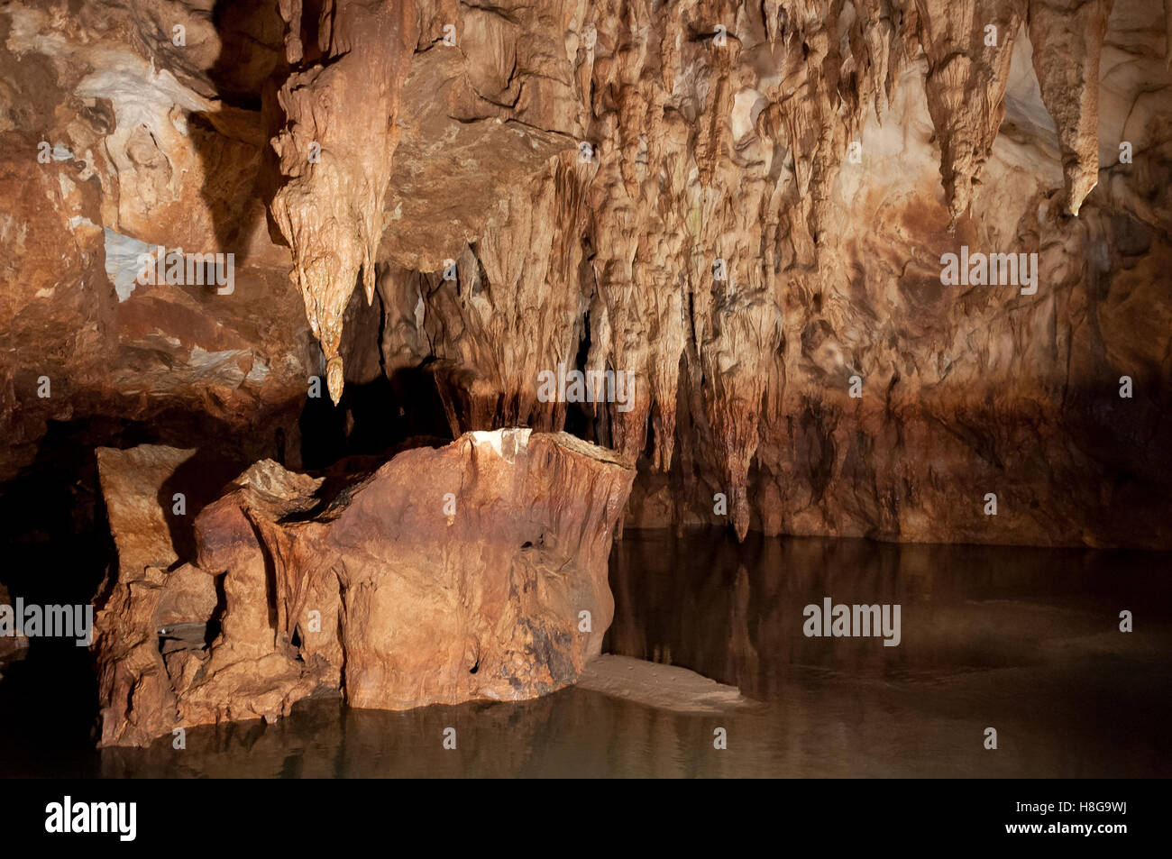 Mineral stone cave hi-res stock photography and images - Alamy