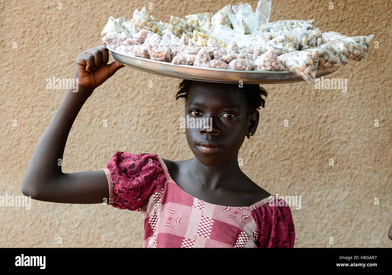 Mädchen kinderarbeit hi-res stock photography and images - Alamy