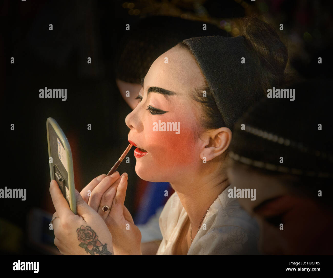 Chinese opera theatre theater actress hi-res stock photography and ...