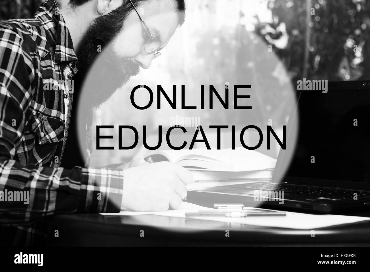 background study online education Stock Photo - Alamy