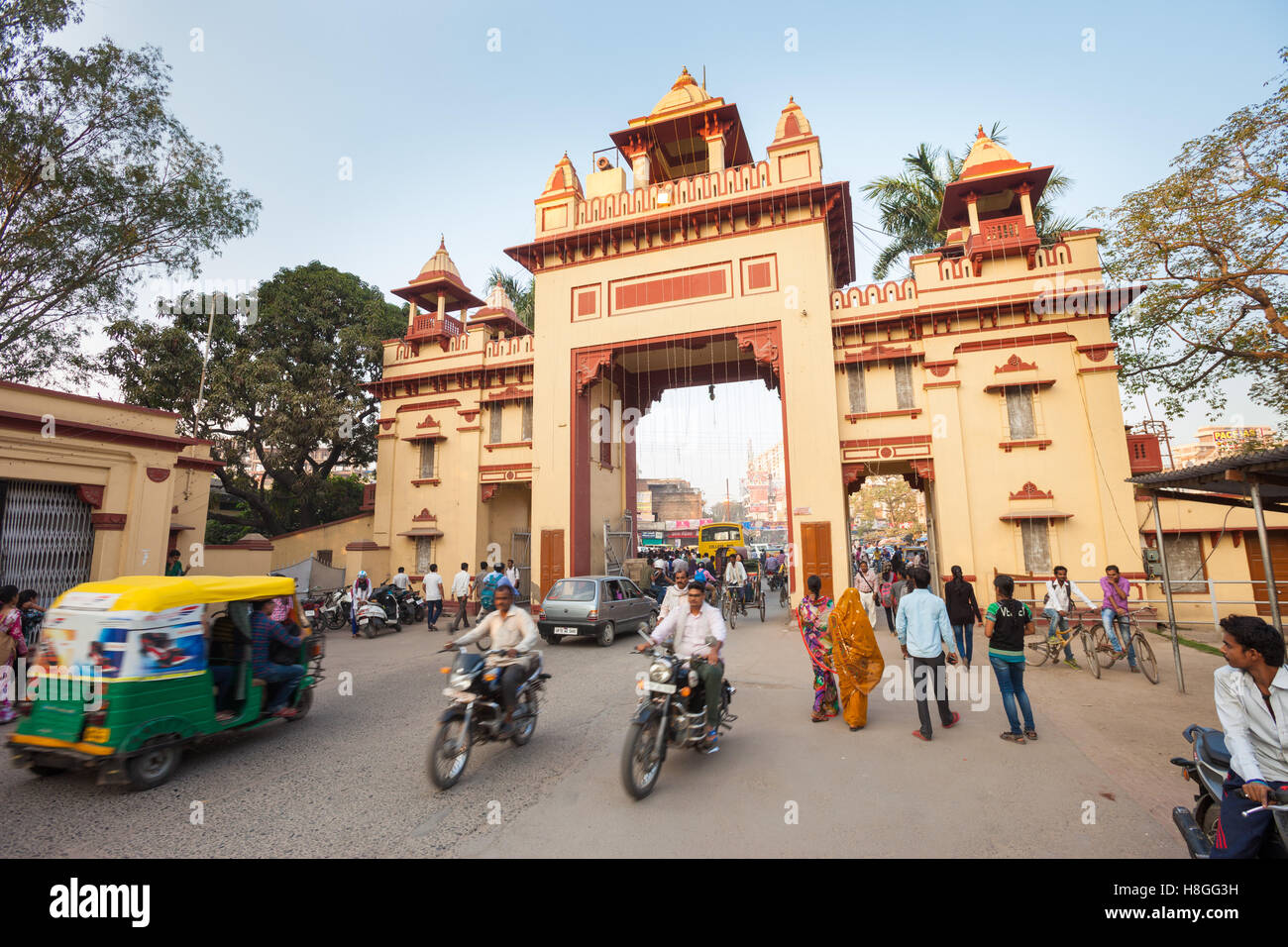 Banaras hindu university hi-res stock photography and images - Alamy
