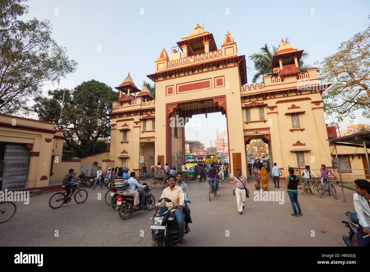 Traffic moves through the Banaras Hindu University Main Gate Stock ...