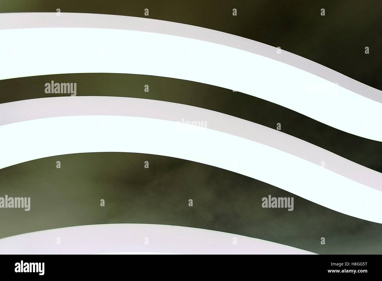 Curved lines hi-res stock photography and images - Alamy