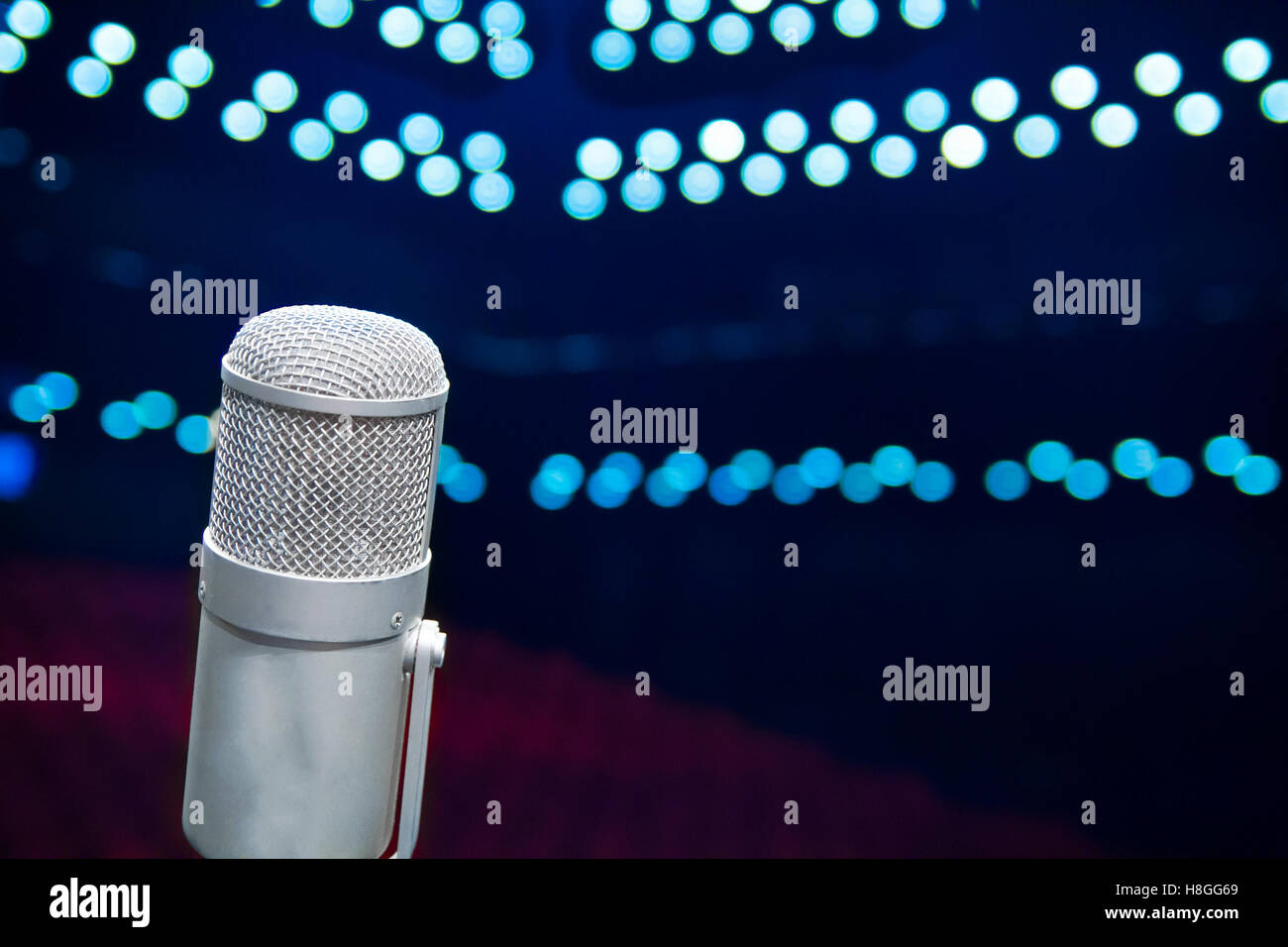 Lights in background hi-res stock photography and images - Alamy