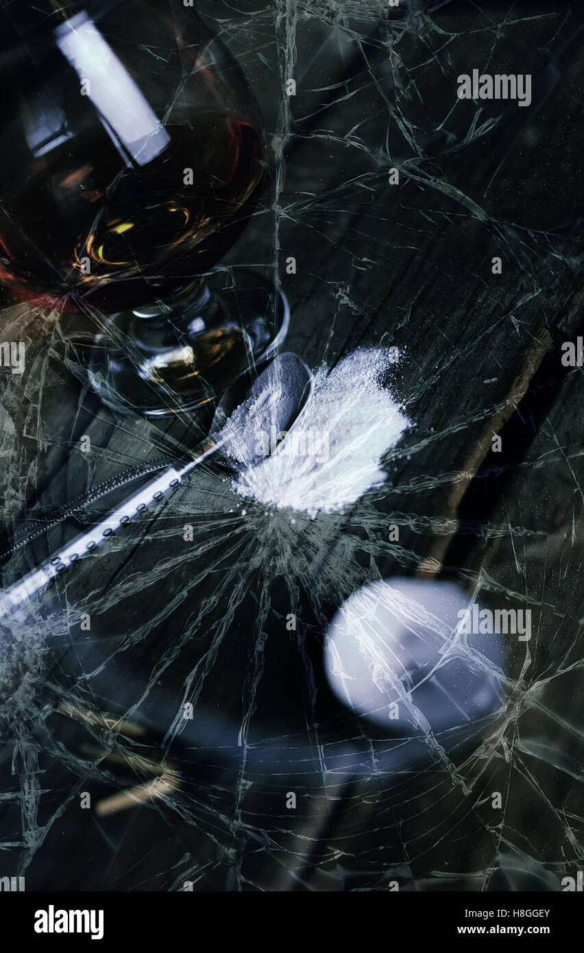 concept crack glass drug syringe spoon Stock Photo - Alamy