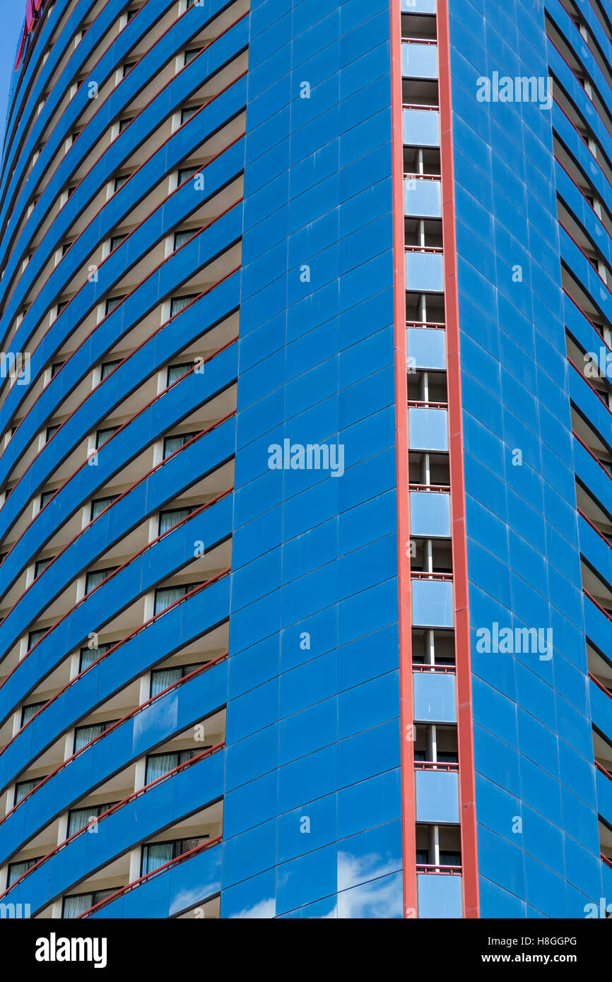 Exterior curved office building blue hi-res stock photography and ...